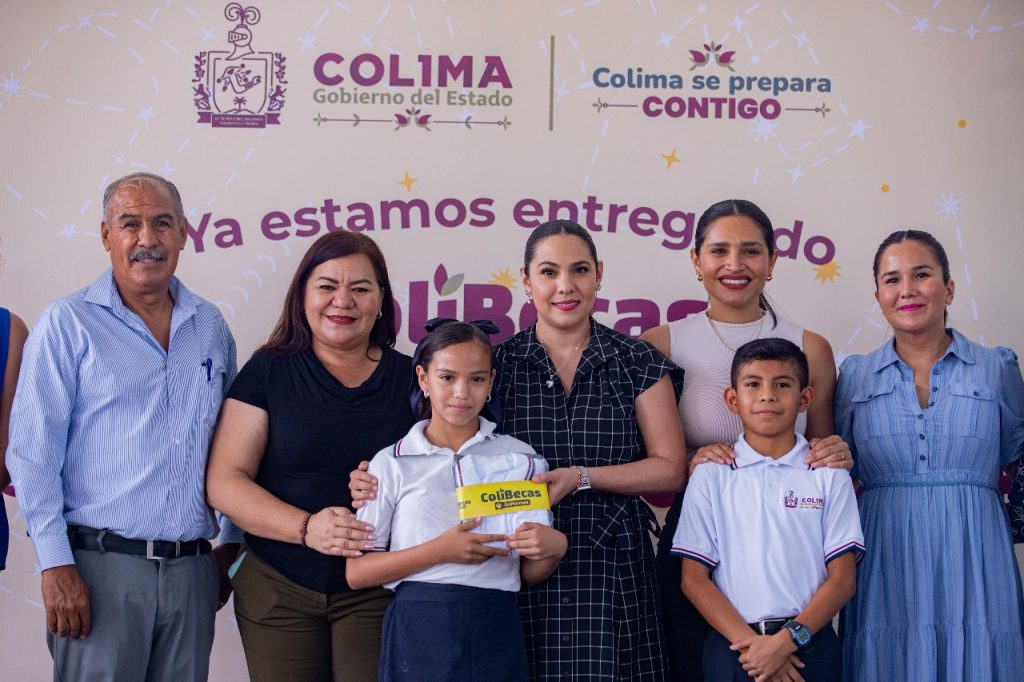 Indira Vizcaíno inició la entrega 2025 de ColiBecas Uniformes, Mochilas ...